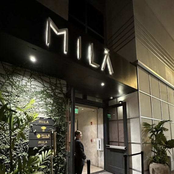 LED Signs vs. Neon Signs: What’s the Difference? - Adwave Signs